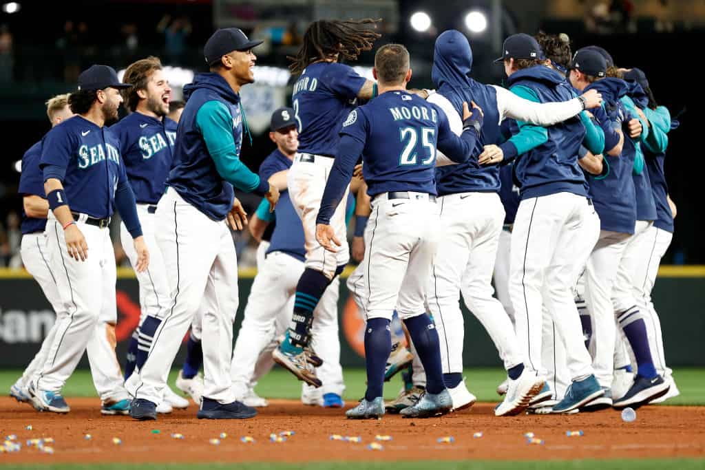 The Entire Mariners Organization Takes Home A Special Award
