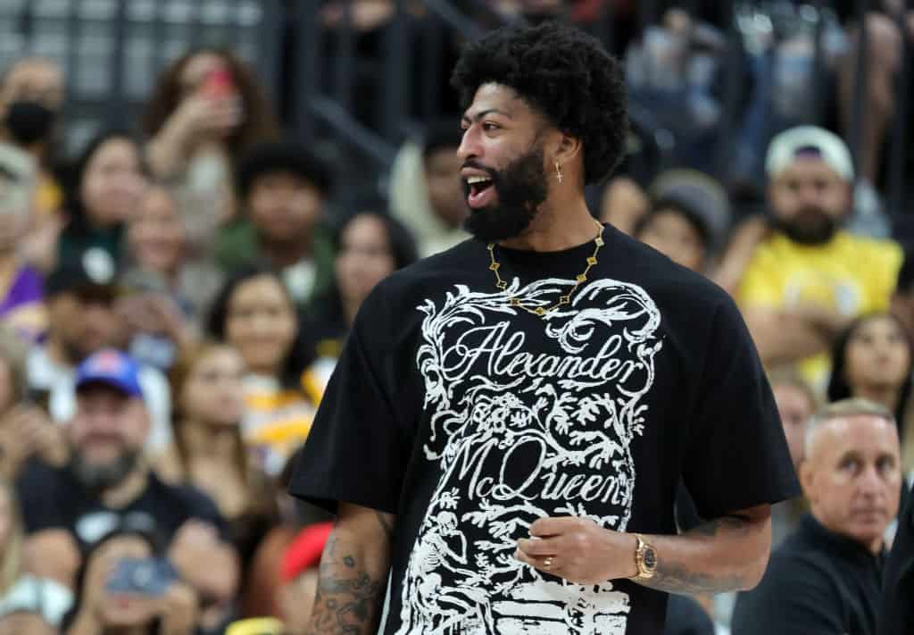 NBA Fan Sums Up Anthony Davis With One Tweet