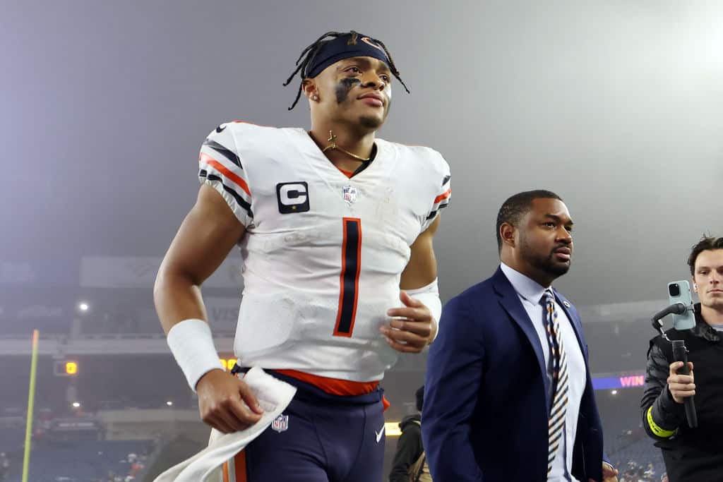 Justin Fields Comments On Chemistry With WR DJ Moore