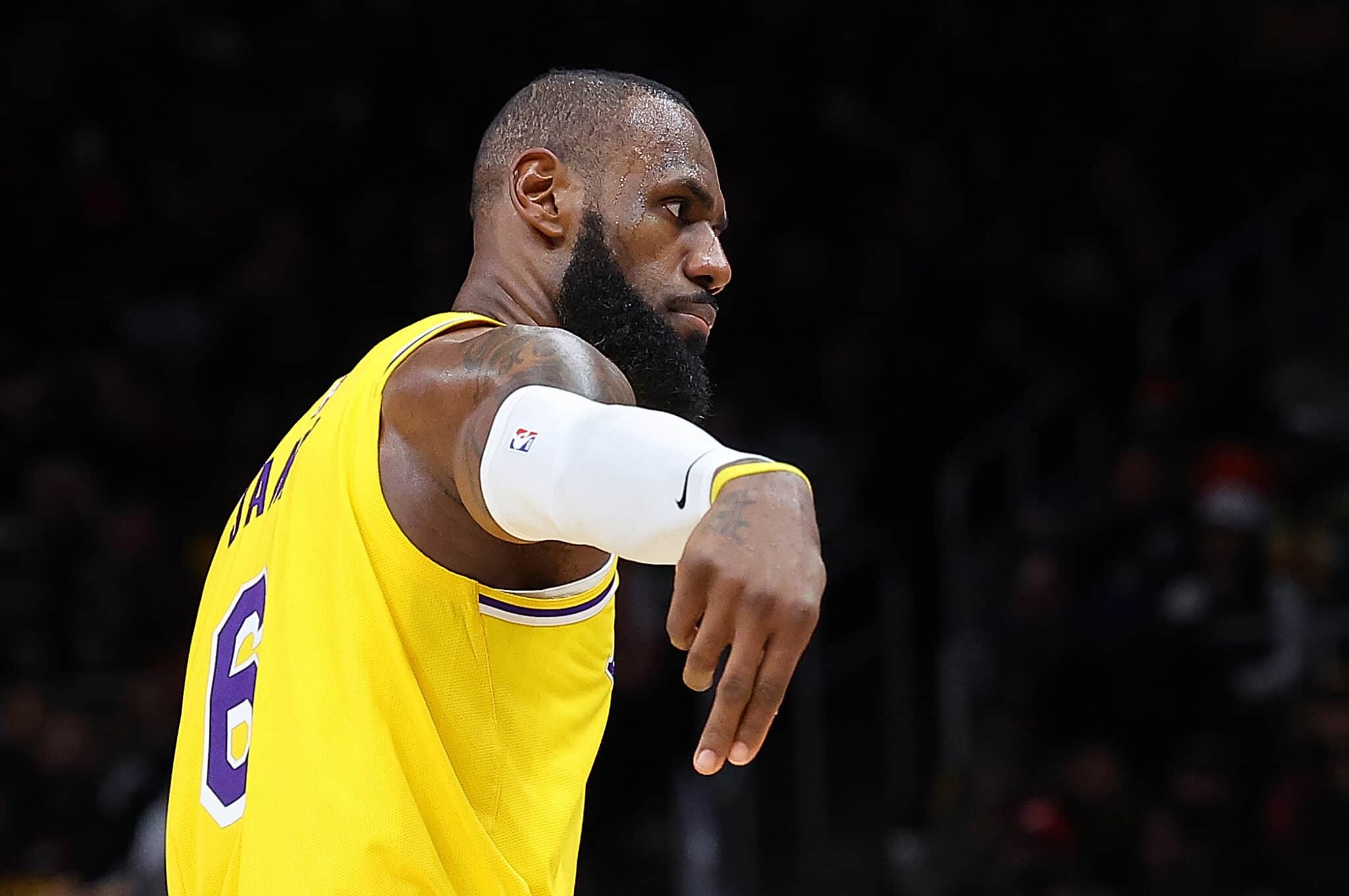 Video Shows How LeBron James Started Off His New Year