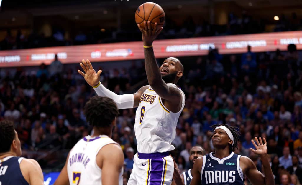 NBA Insider Gives The Latest Update On LeBron James' Injury