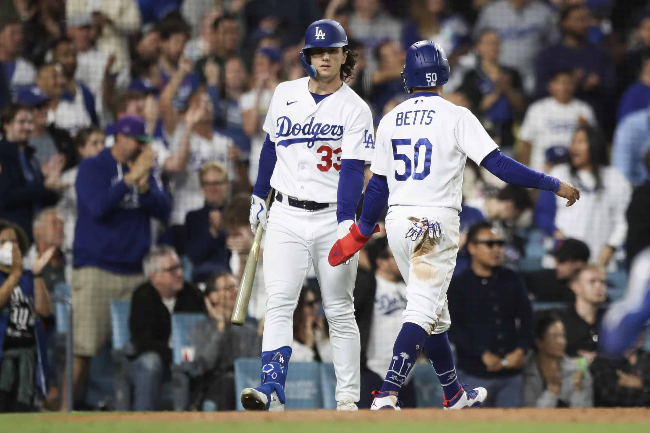 A Bizarre Play Took Place At Dodger Stadium On Friday