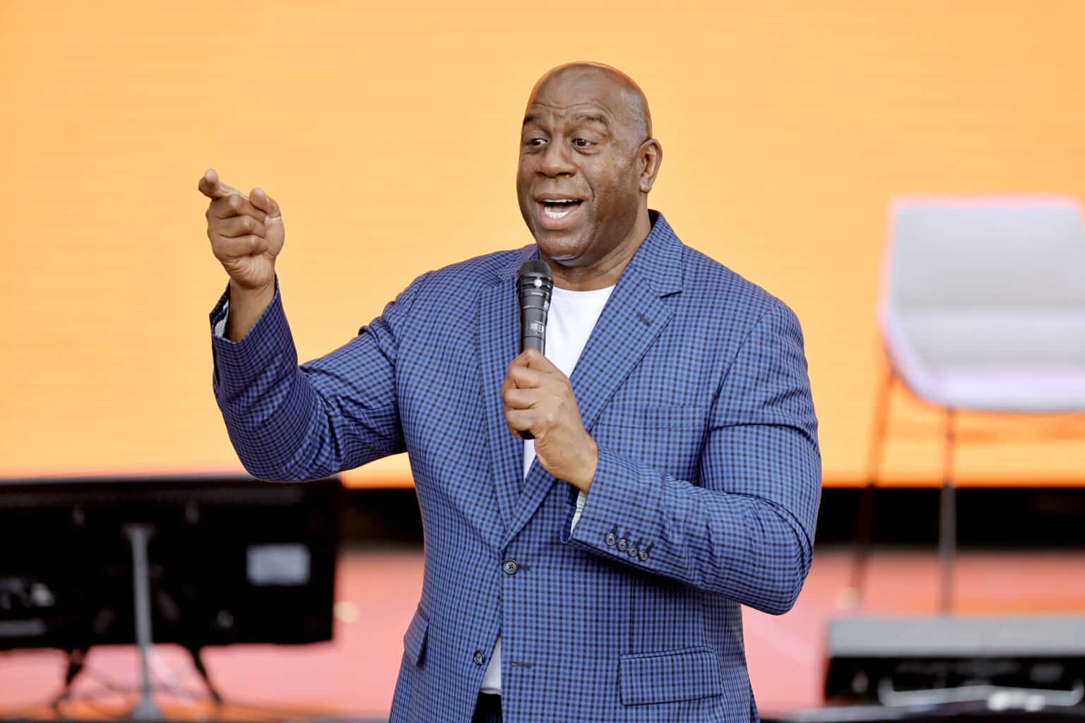 Magic Johnson Claps Back At Anthony Edwards Again