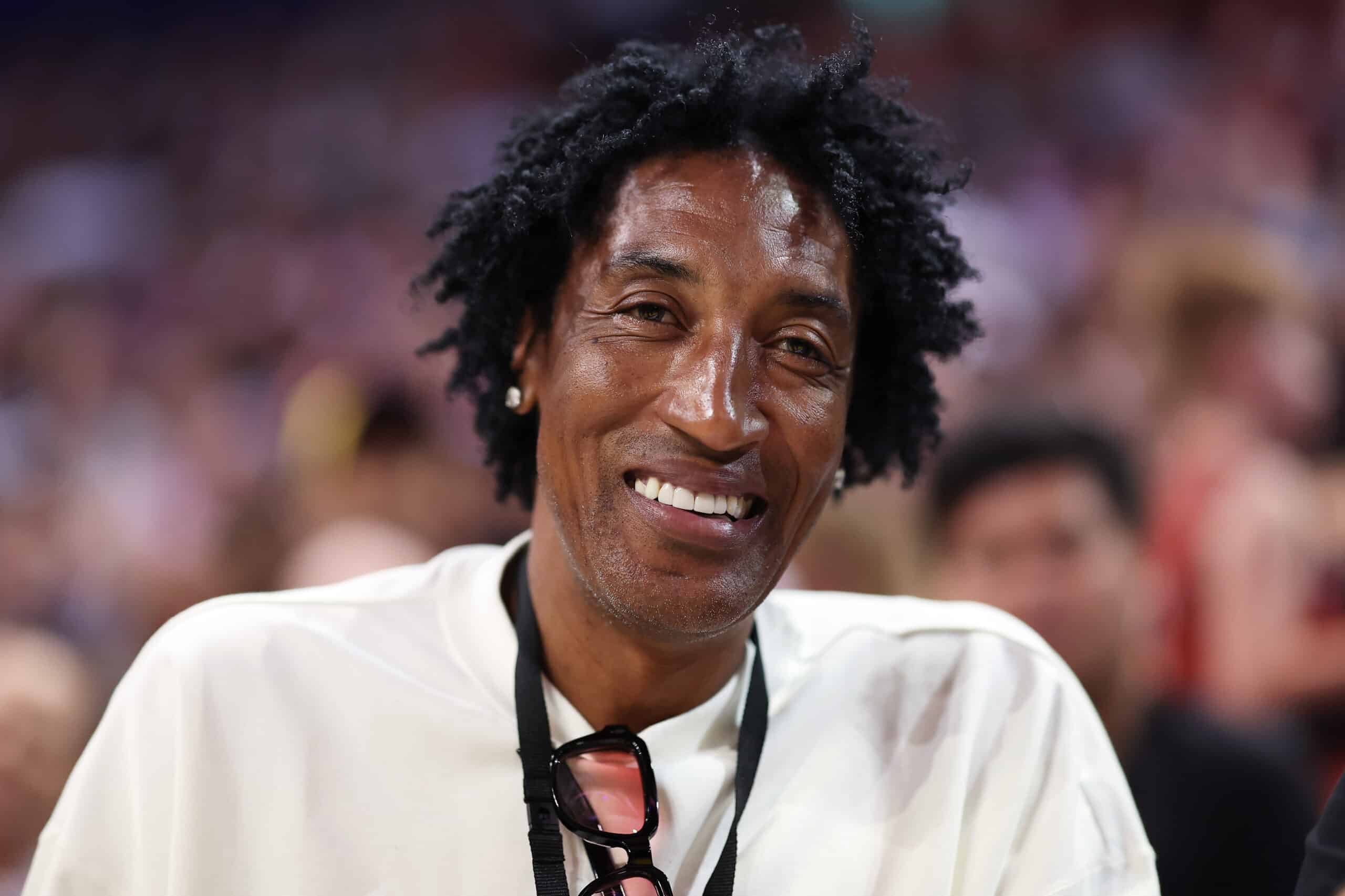 Scottie Pippen Sends Strong Message About Michael Jordan