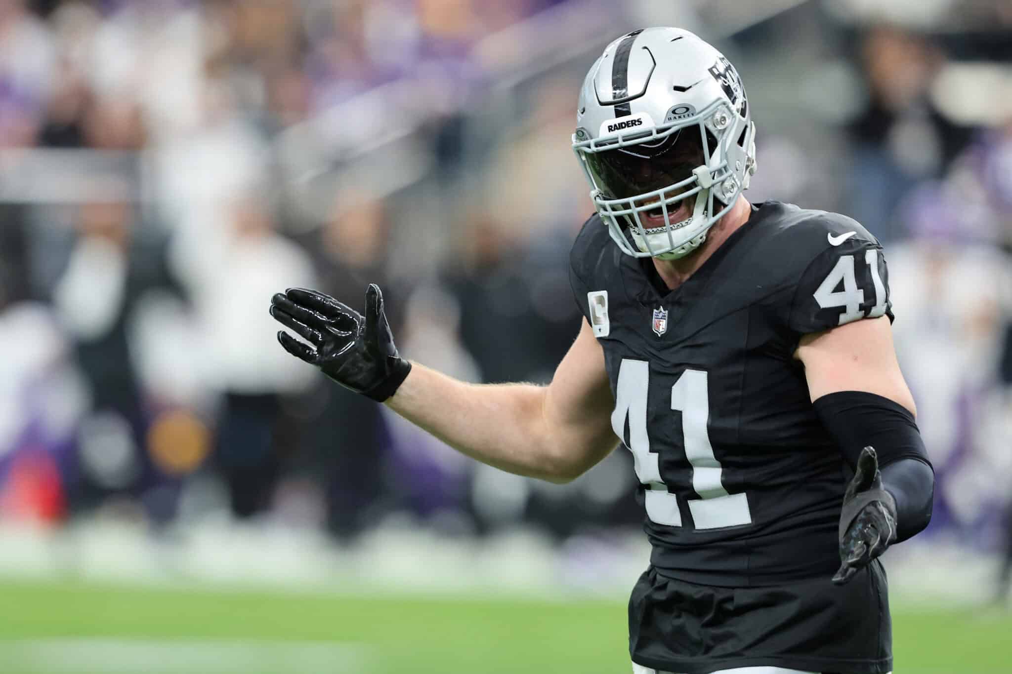 Robert Spillane Names His Top-4 Linebackers In NFL History
