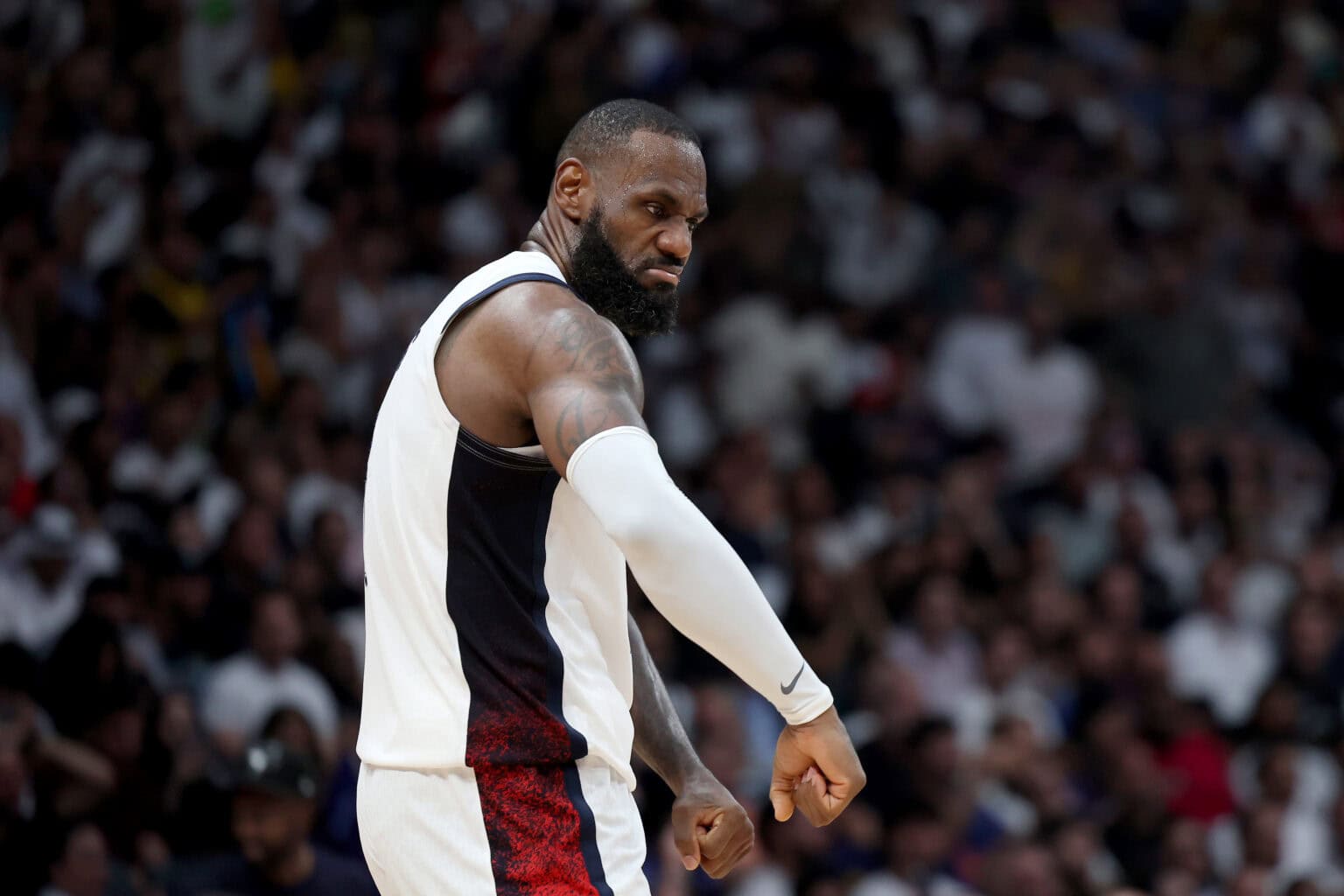 LeBron James Pass Draws Raves From Patrick Mahomes