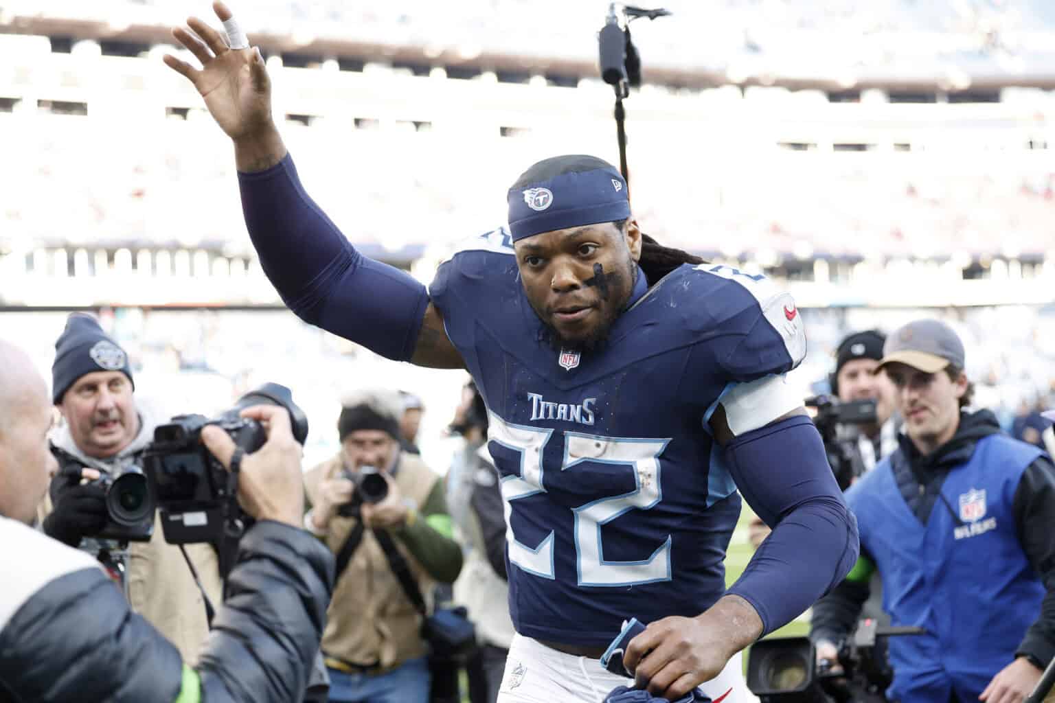 Derrick Henry Says 1 QB's Arm Talent Is 'Through The Roof'