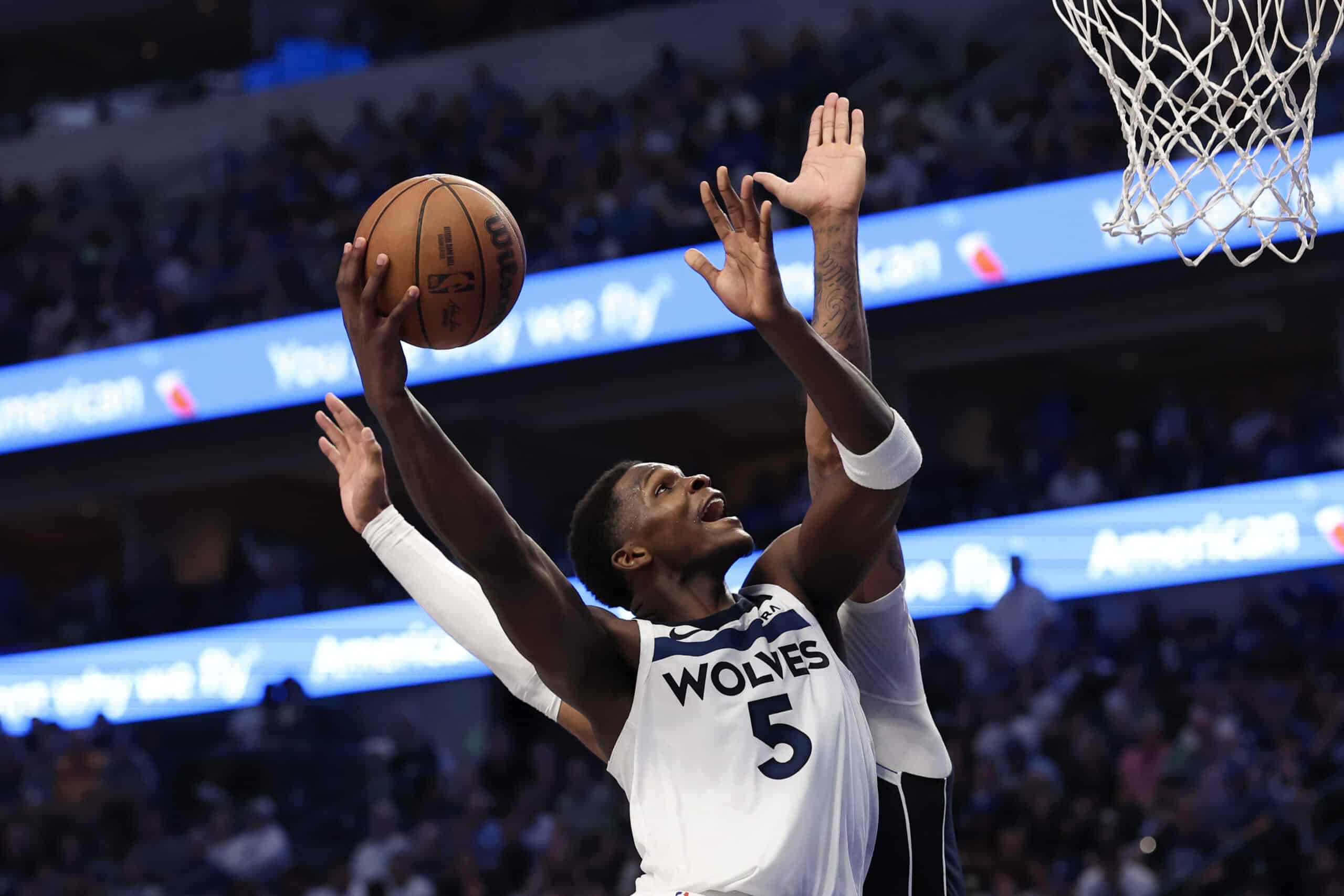 Video Shows Anthony Edwards Dunking At Youth Camp