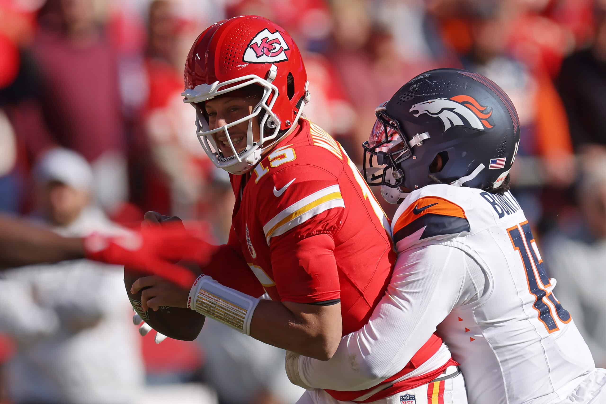 Patrick Mahomes' Message To Referee On Sunday Is Going Viral