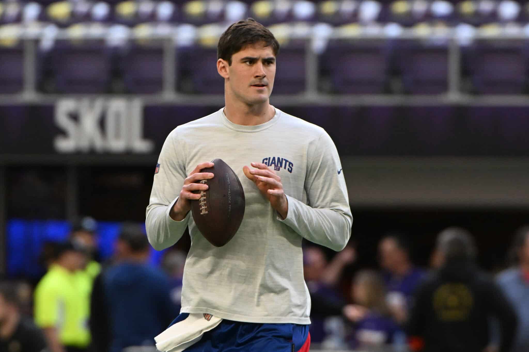 Fans React To Daniel Jones Signing With Vikings