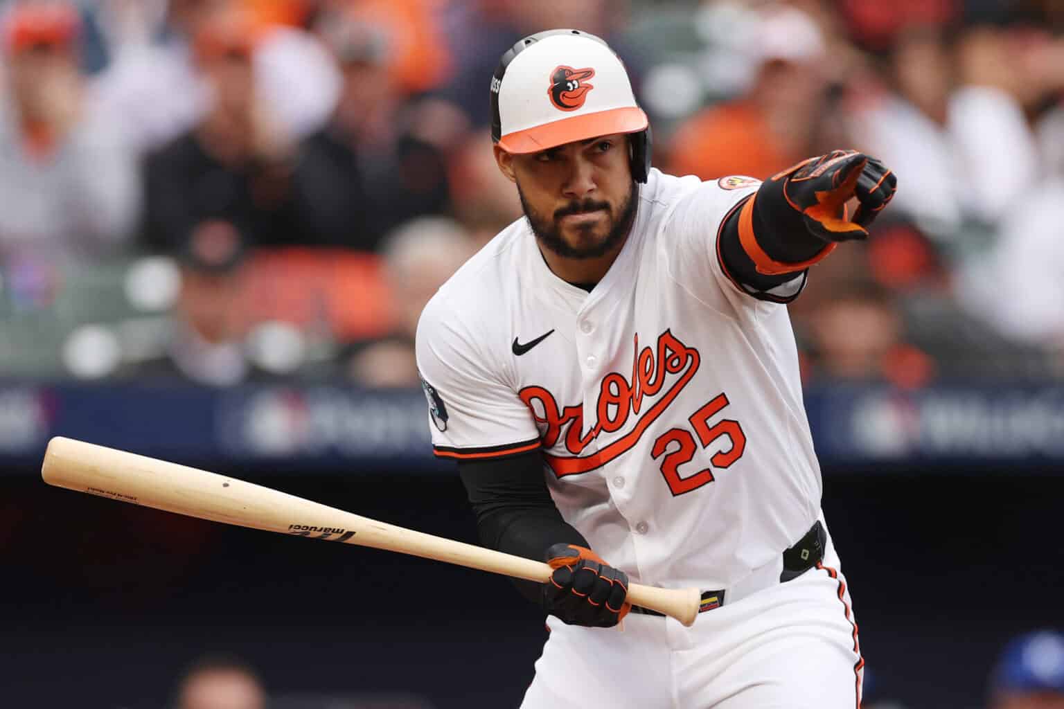 Analyst Reveals Interesting Detail About Anthony Santander's Contract
