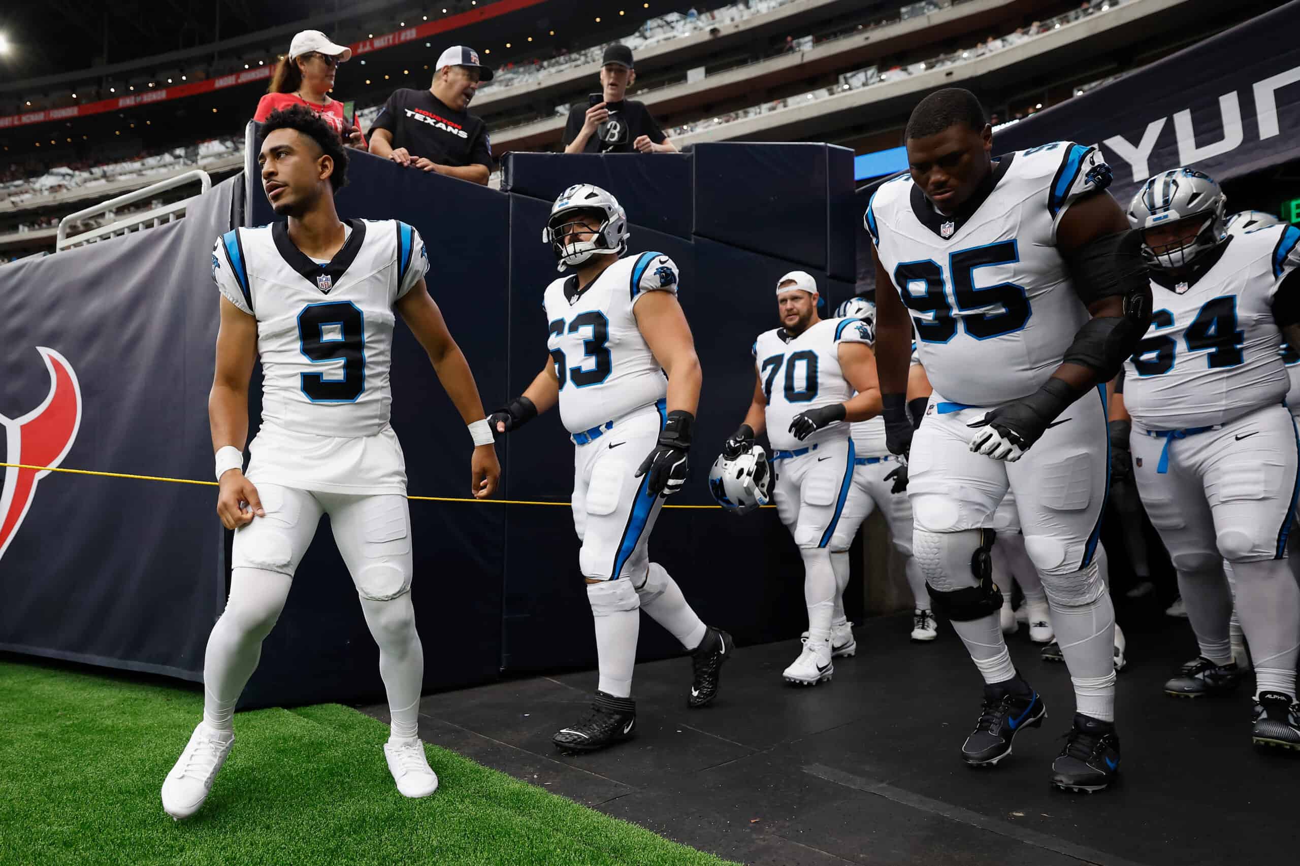 Panthers Sign Former UFL MVP