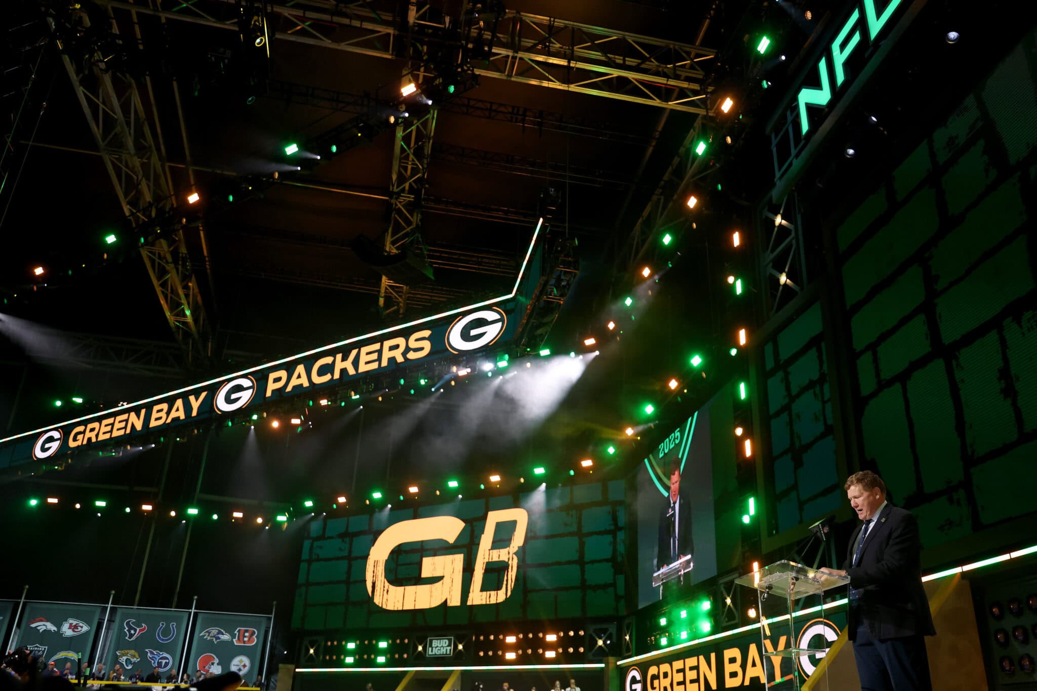 Insider Says Packers Tried To Make Big Draft Move In 2020