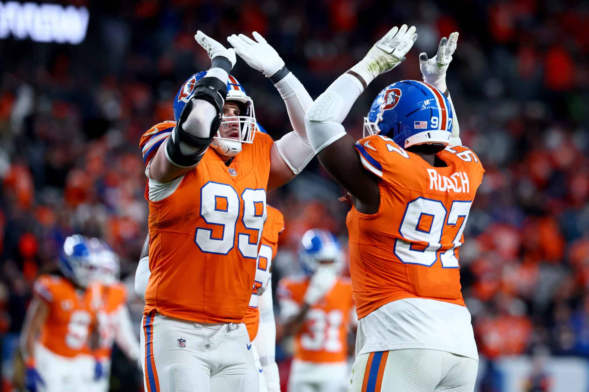 Broncos Sign Former Cowboys OT
